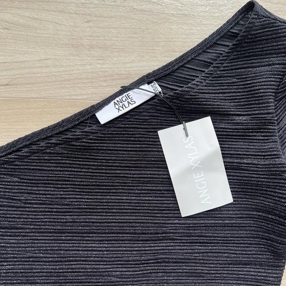 Angie Xylas | Dresses | Angie Xylas Naomi Long Sleeve Black One ...